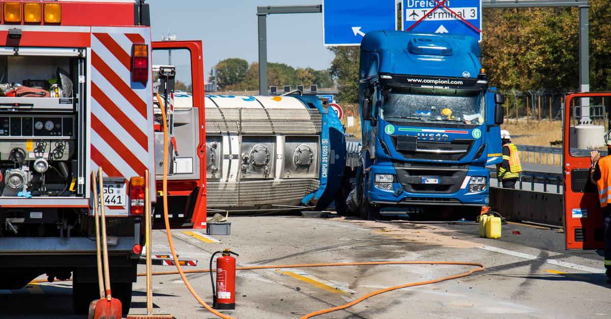 Sperrung auf A5 in Richtung Frankfurt nach Lkw-Unfall aufgehoben